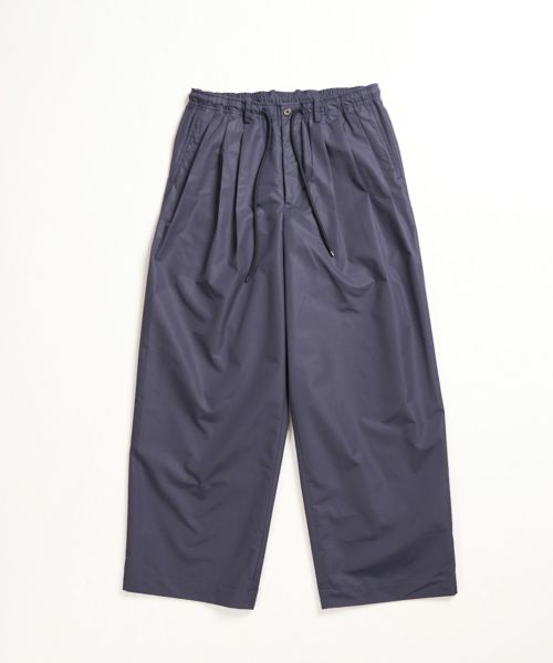 【MARKAWARE(マーカウェア)】 TRIPLE PLEATED EASY TROUSERS -120/2 GIZA COTTON x RECYCLE POLYESTER-｜PARIGOT ...