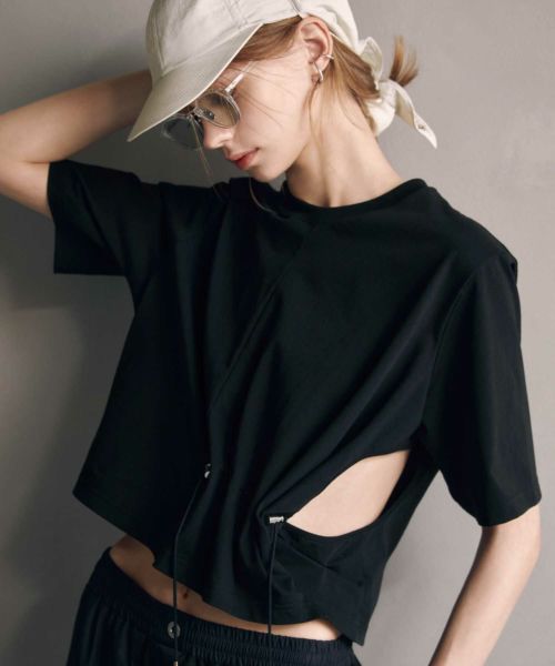【PHOTOCOPIEU(フォトコピュー)】 PARIGOT別注 DRAWSTRING DETAIL SHORT SLEEVE TOP｜PARIGOT ONLINE（パリゴオンライン）